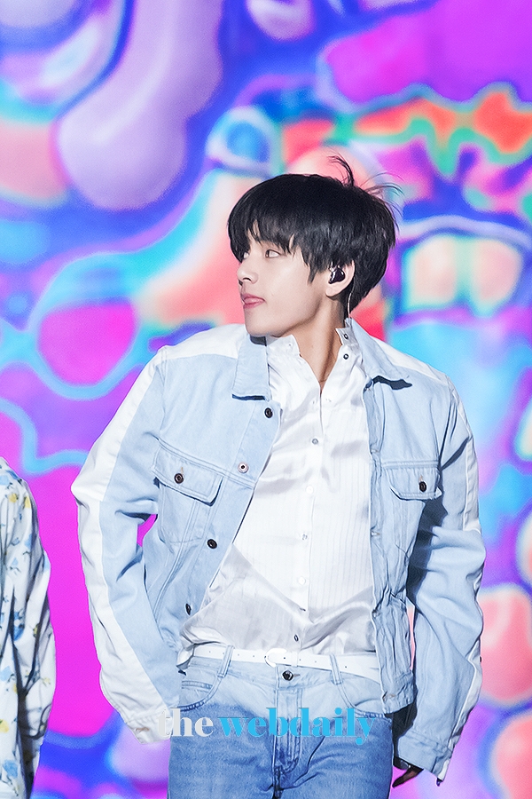 방탄소년단bts 뷔 예술같은 옆모습 Sbs슈퍼콘서트